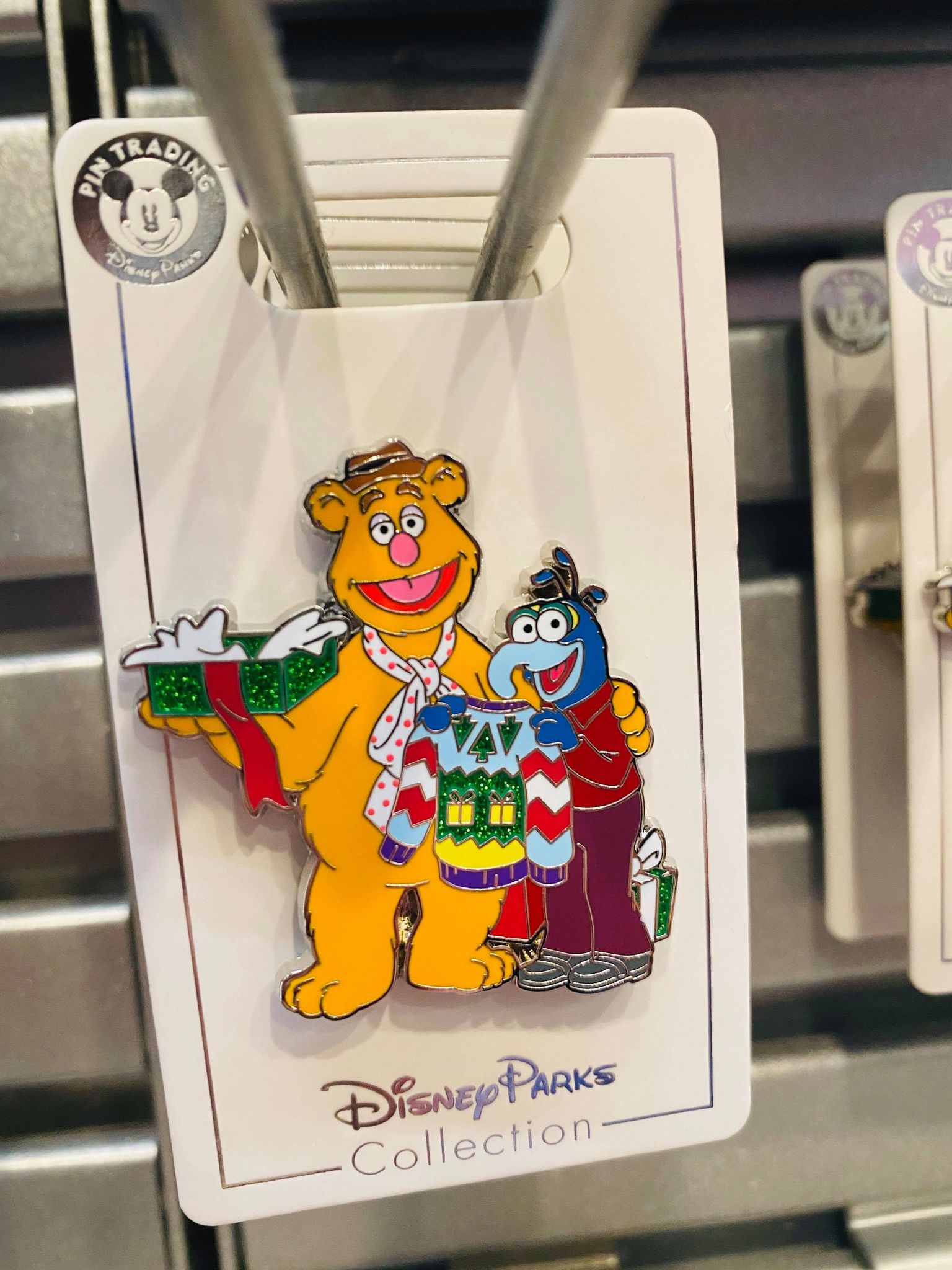 New Holiday Pins Spotted at Disney - Disney Fashion Blog