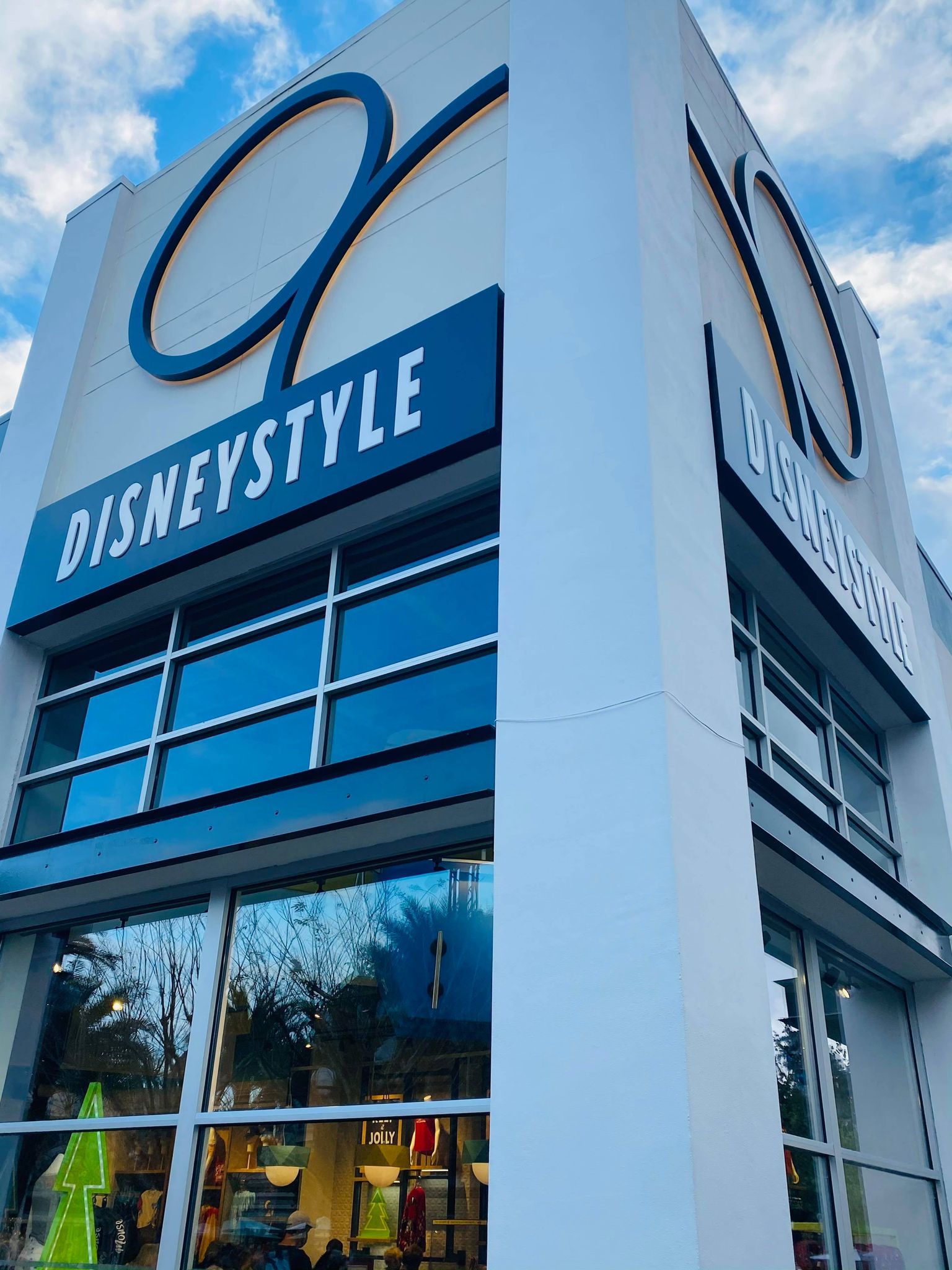 New Retro Sweaters Spotted In Disney Springs - Disney Fashion Blog