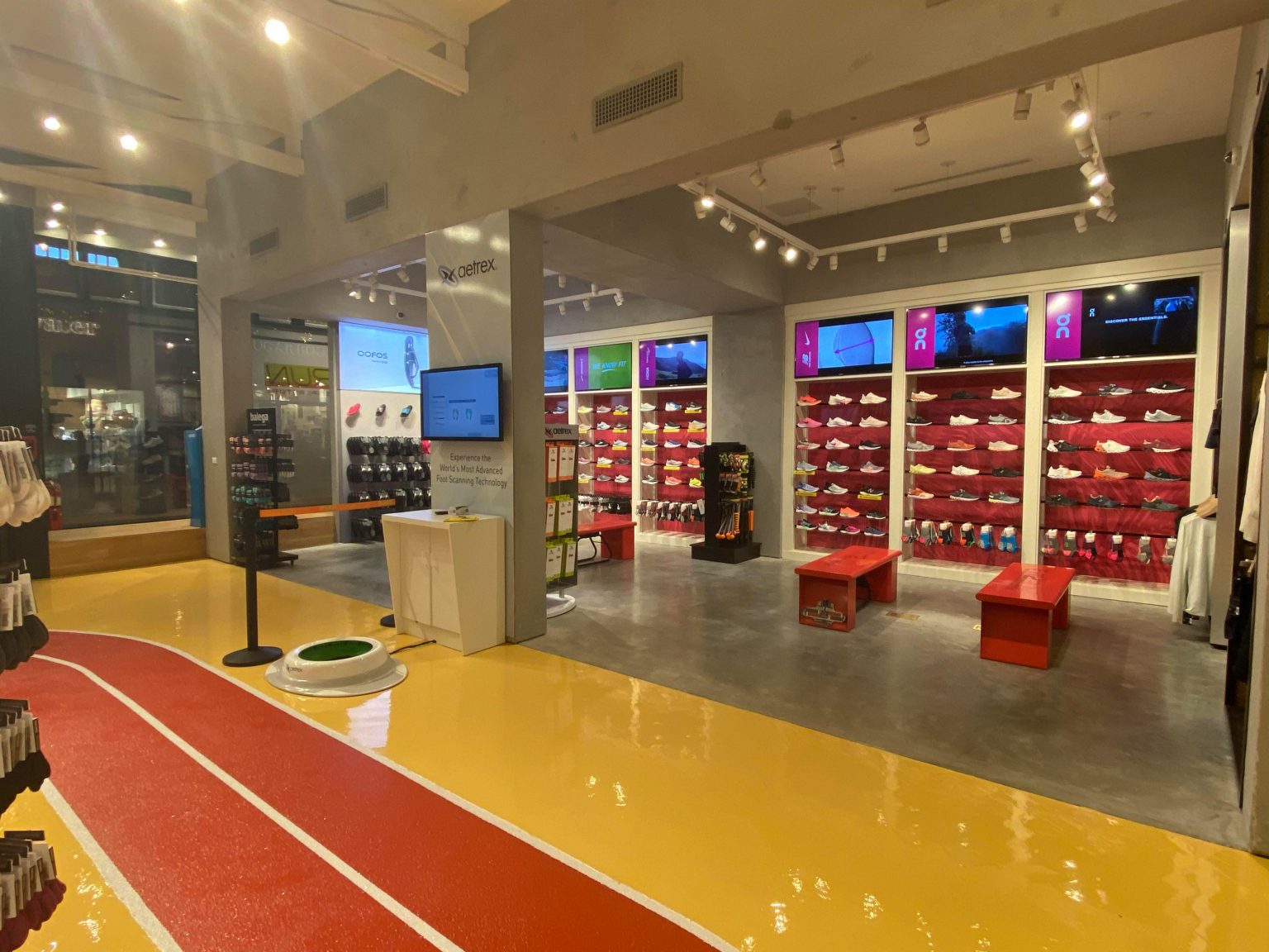 Fit2Run storefront open now in Disney Springs! - Disney Fashion Blog