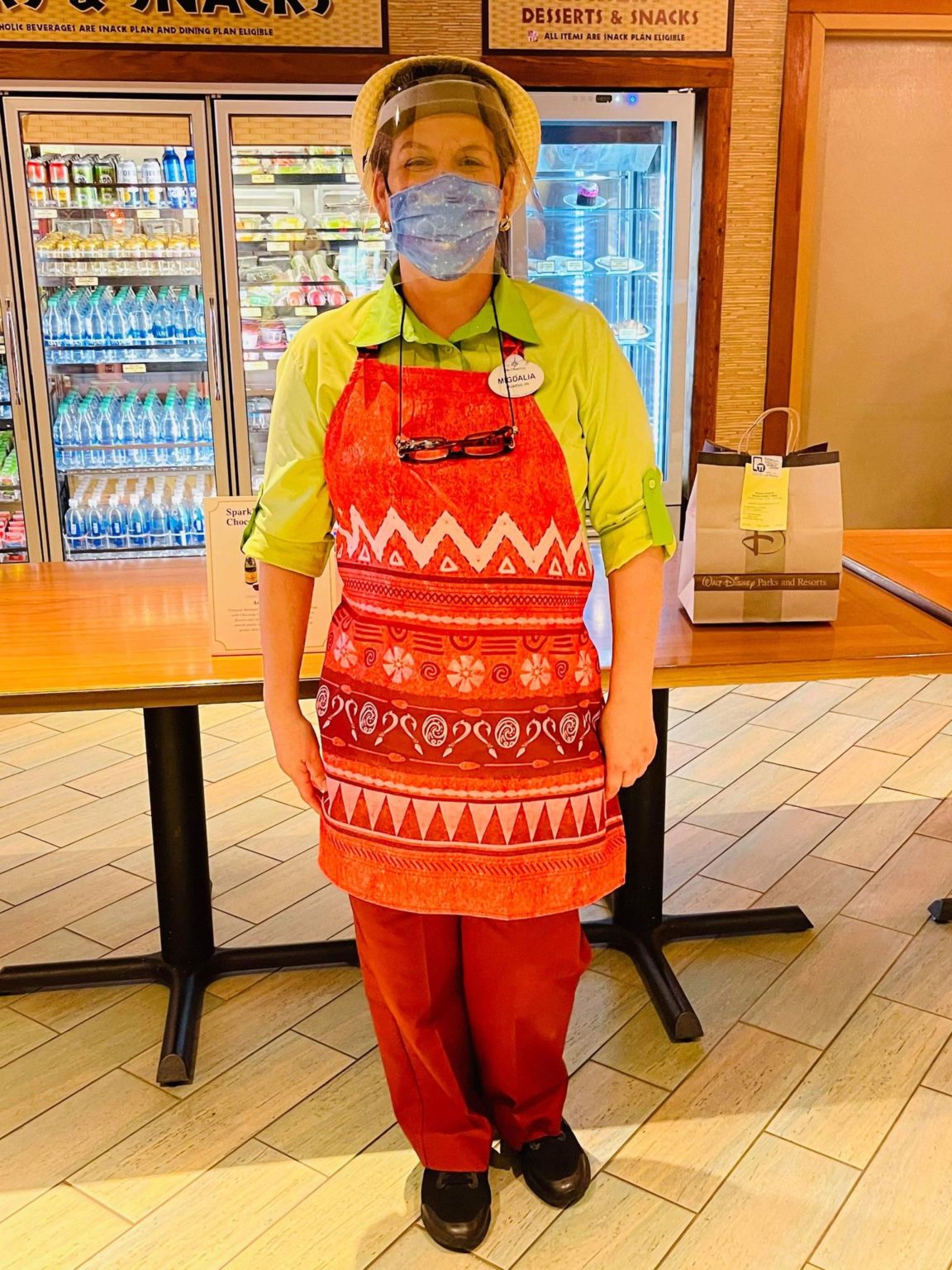 Cast Members' Uniforms at Captain Cook's Have Gotten a Moana Inspired ...