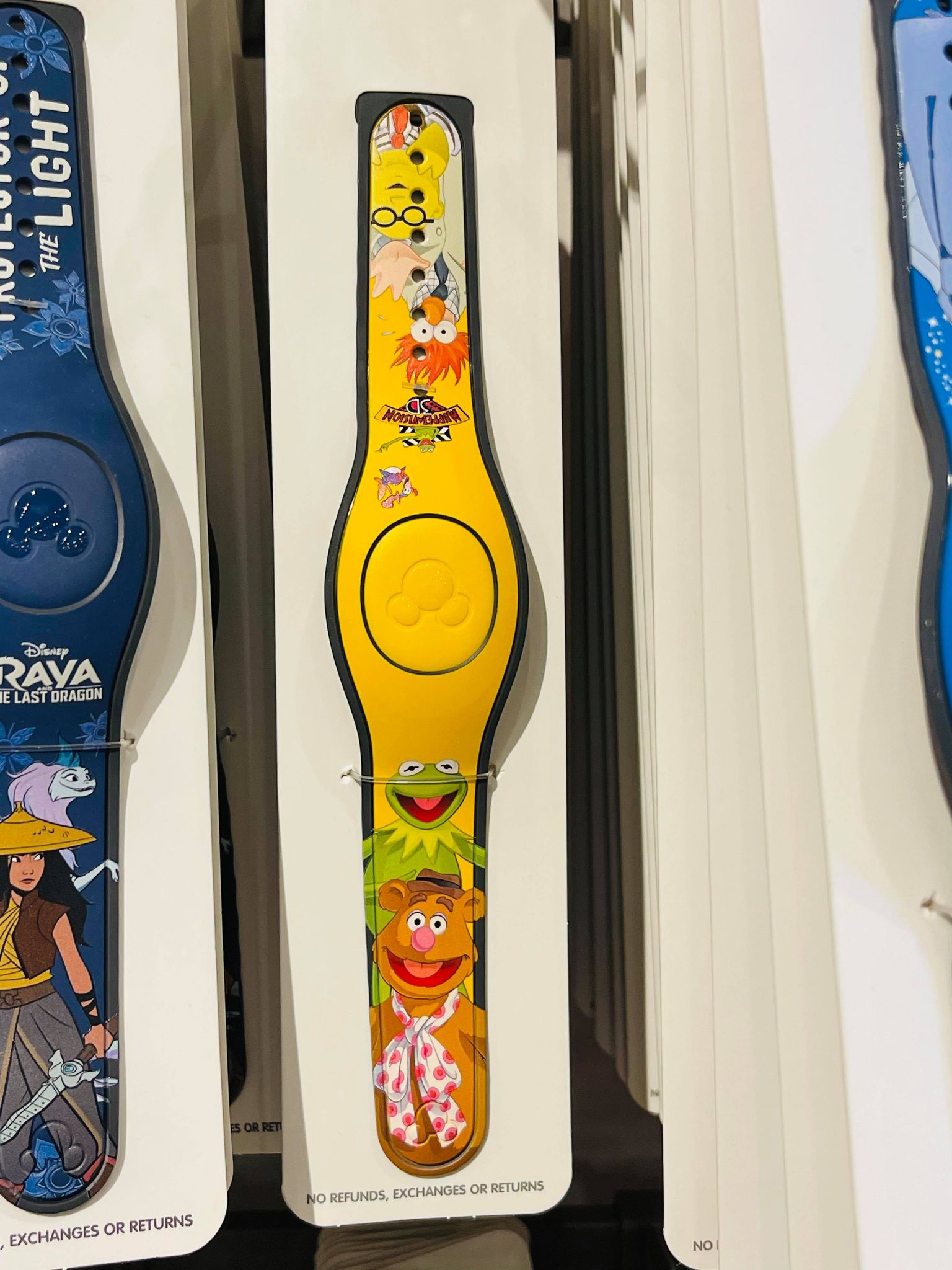 A New Muppets MagicBand Has Landed In Epcot - Disney Fashion Blog
